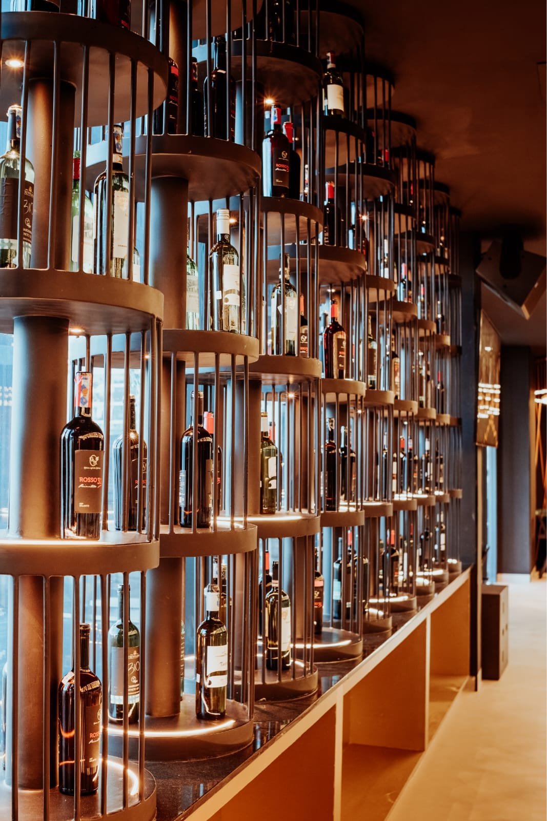 Alloy Lounge | Luxury Restaurant & Entertainment