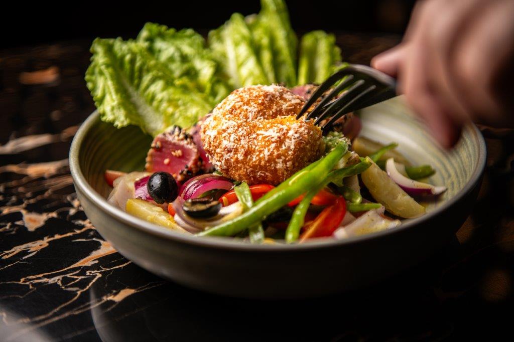 Alloy Lounge | Luxury Restaurant & Entertainment